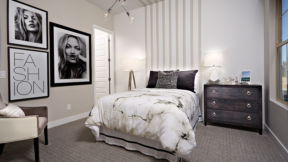 Shire at Paradisi Venture II Collection in Surprise, AZ - Taylor Morrison