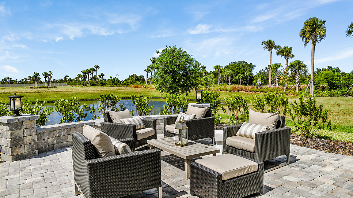 Eaves Bend At Artisan Lakes